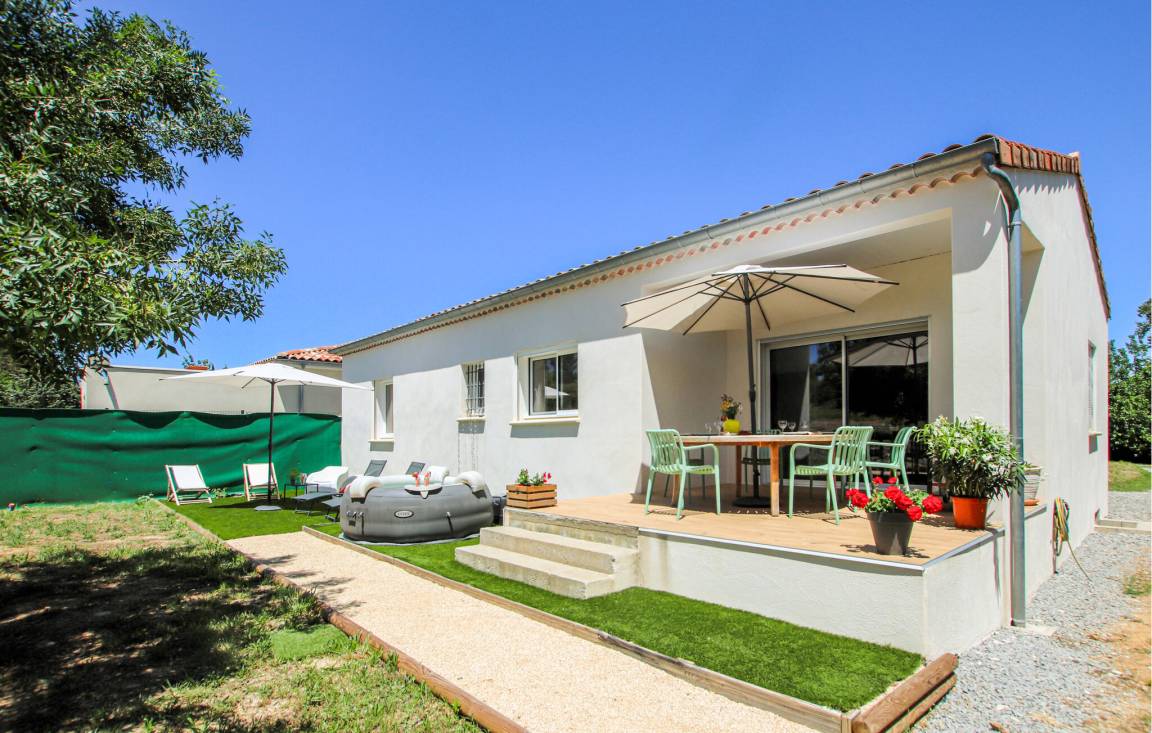 90 M² Maison De Vacances ∙ 3 Chambres ∙ 6 Personnes - Aubenas