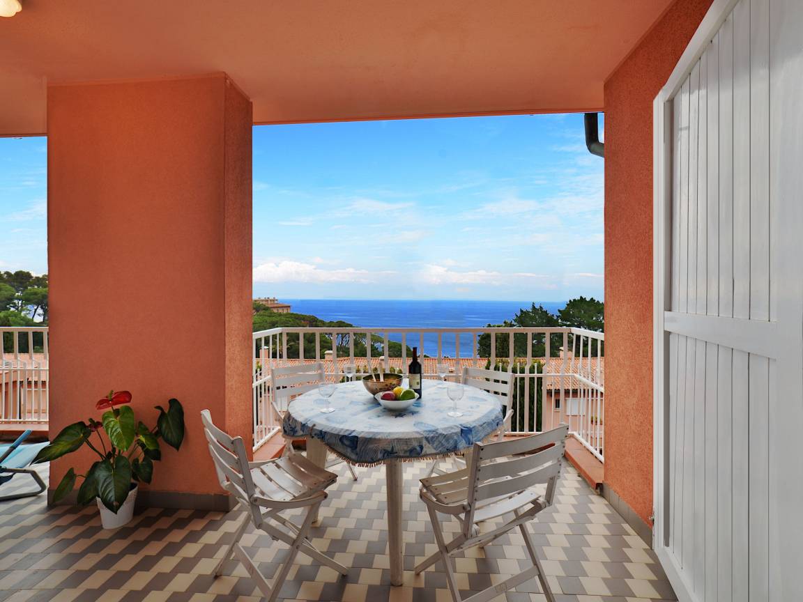 100 M² Apartment ∙ 3 Bedrooms ∙ 6 Guests - Porto Azzurro