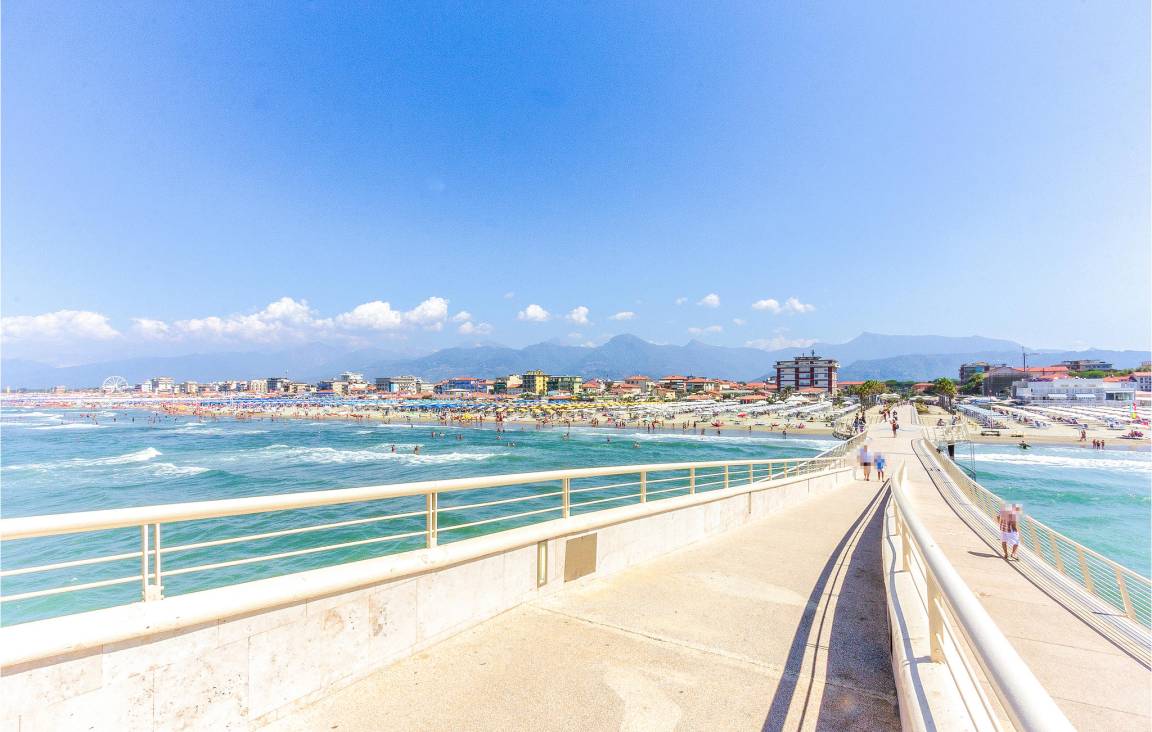 140 M² House ∙ 3 Bedrooms ∙ 8 Guests - Viareggio