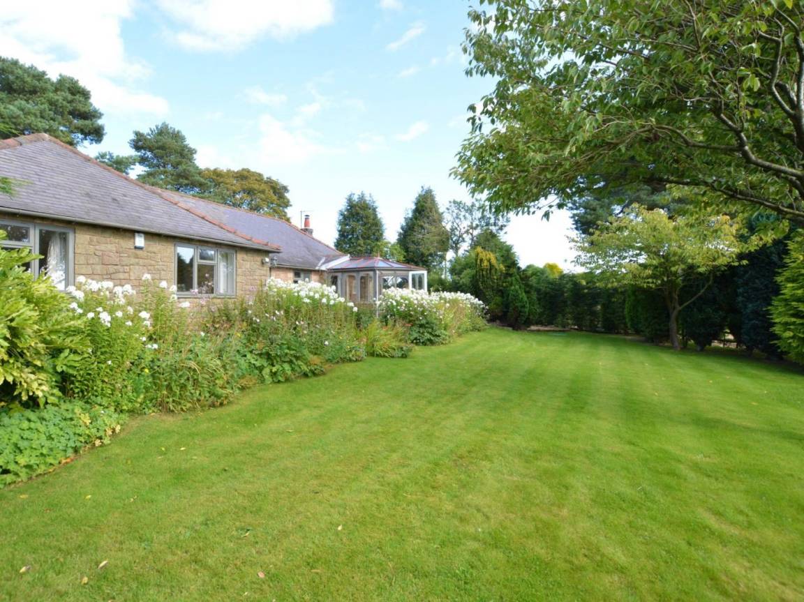 Cottage ∙ 3 Bedrooms ∙ 6 Guests - Chesterfield