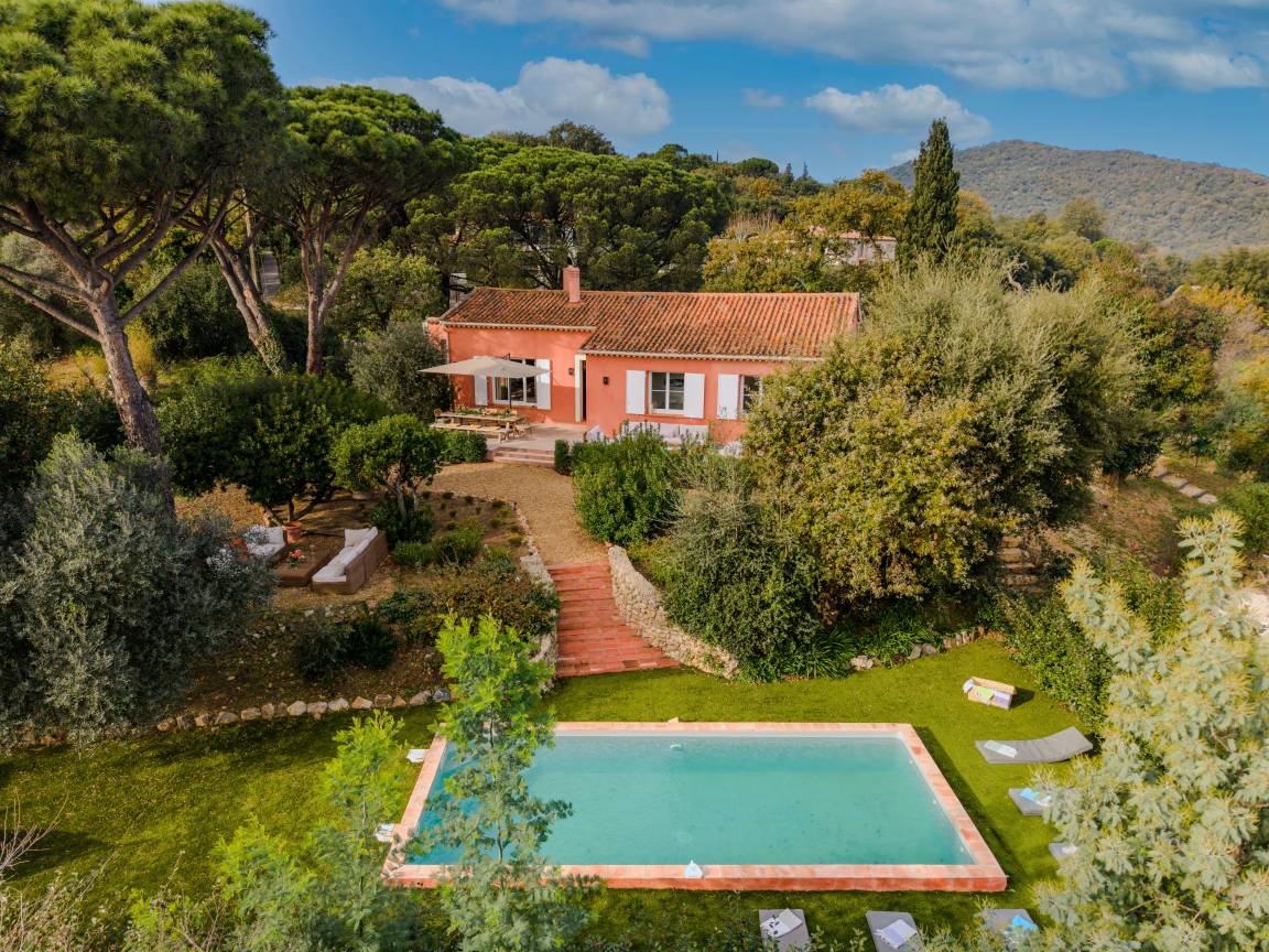 160 M² Casa ∙ 4 Habitaciones ∙ 8 Huéspedes - Cogolin