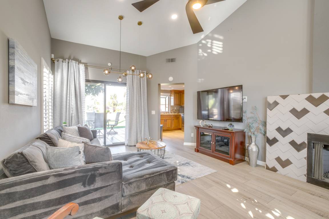 101 M² アパートメント ∙ 寝室: 2 ∙ ゲスト4 人 - パームデザート, CA