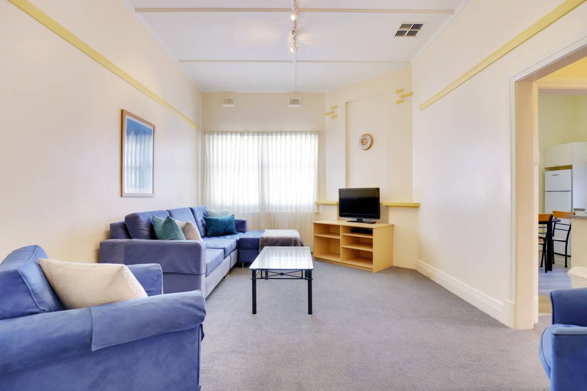 Apartment ∙ 2 Bedrooms ∙ 7 Guests - Glenelg