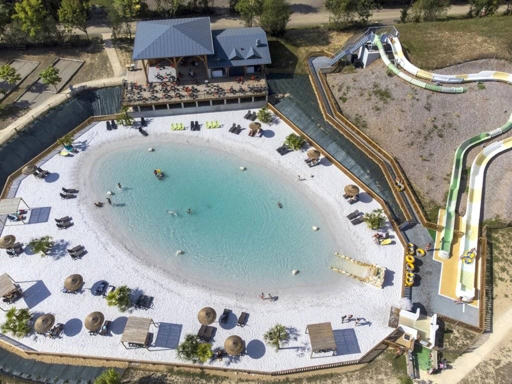 25 M² Camping ∙ 2 Chambres ∙ 4 Personnes - La Roche-sur-Yon