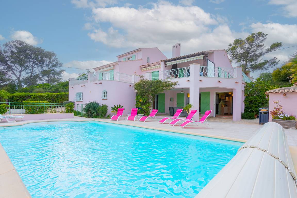 150 M² Villa ∙ 4 Makuuhuonetta ∙ 12 Vierasta - Fréjus