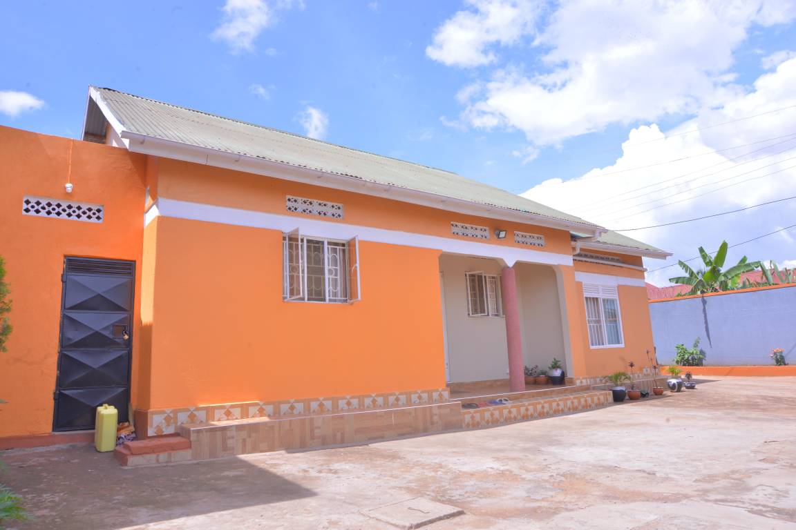 55 M² Casa ∙ 3 Habitaciones ∙ 8 Huéspedes - Kampala