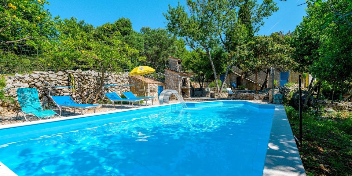 70 M² House ∙ 2 Bedrooms ∙ 5 Guests - Veli Lošinj