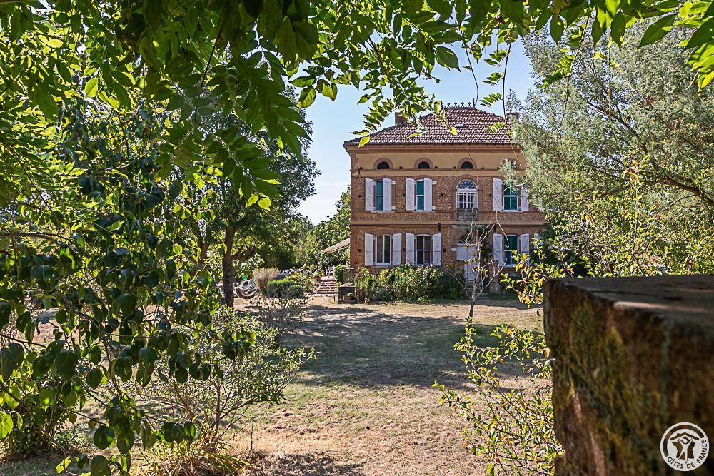 218 M² Gîte ∙ 5 Chambres ∙ 14 Personnes - Haute-Garonne