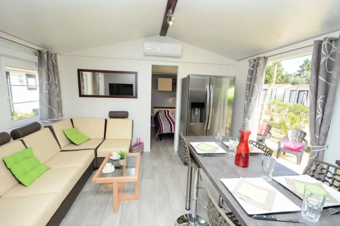 38 M² Mobil-home ∙ 2 Chambres ∙ 6 Personnes - Le Lavandou