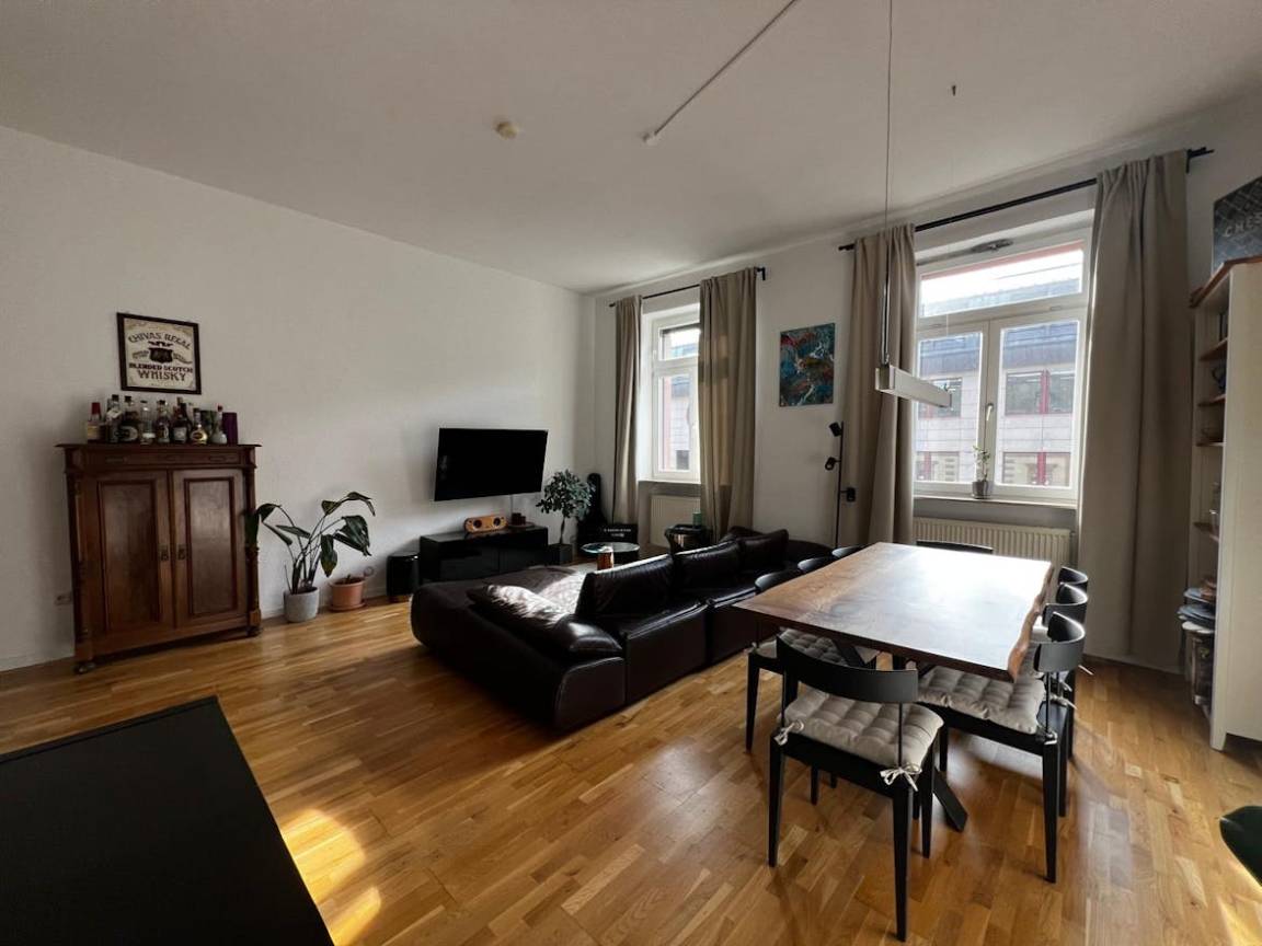 95 M² Apartment ∙ 2 Bedrooms ∙ 4 Guests - Frankfurt