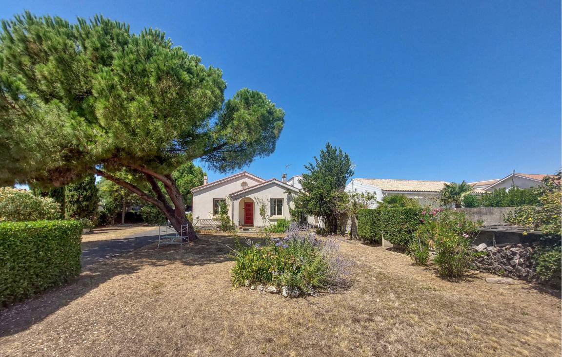 110 M² Duplex ∙ 2 Chambres ∙ 7 Personnes - Rochefort, France