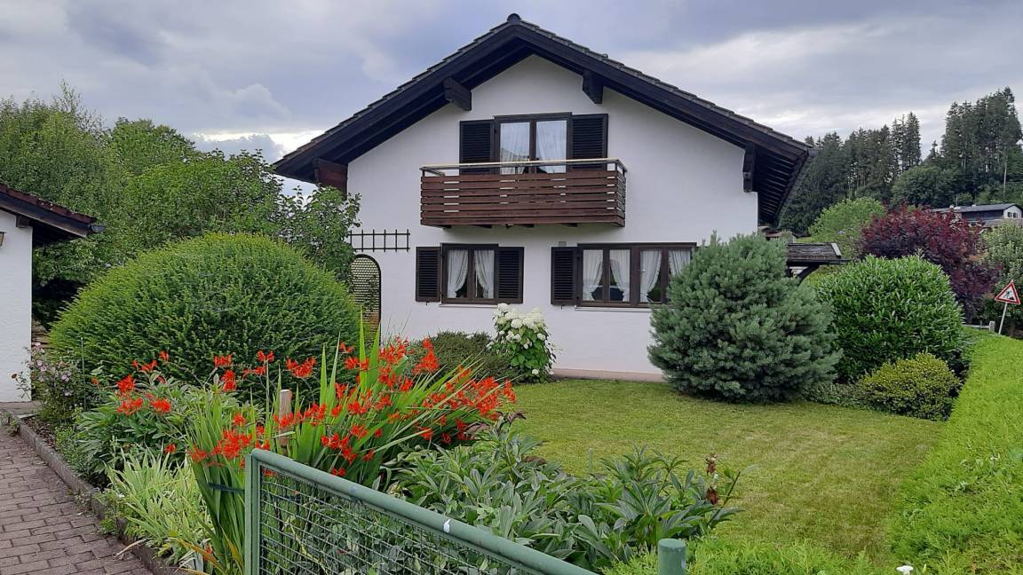 89 M² House ∙ 2 Bedrooms ∙ 4 Guests - Chiemsee