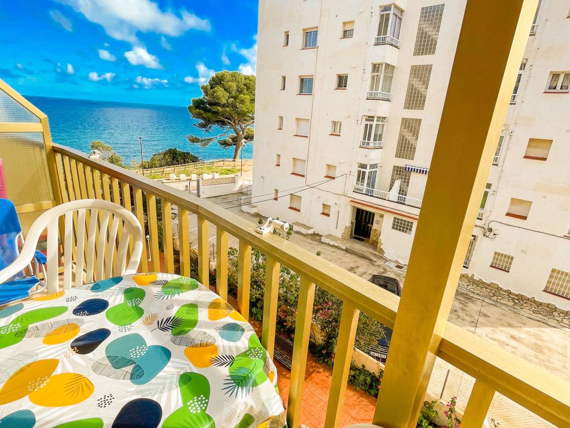 25 M² Estudio ∙ 1 Habitación ∙ 2 Huéspedes - Miami Platja