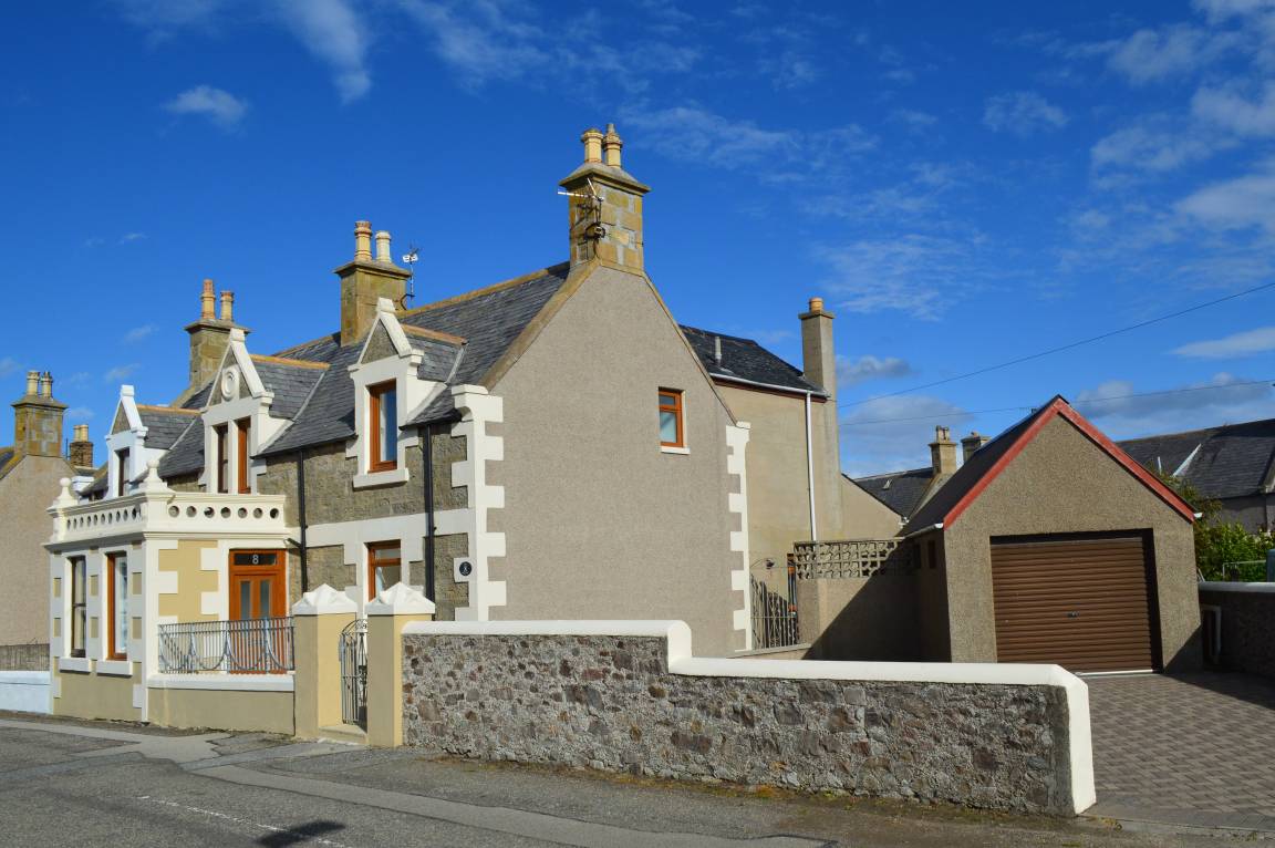 95 M² Cottage ∙ 3 Bedrooms ∙ 5 Guests - Moray