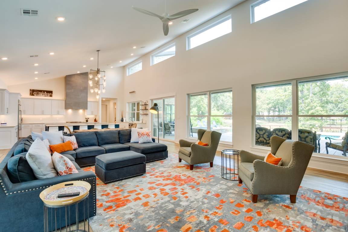 390 M² House ∙ 5 Bedrooms ∙ 18 Guests - Log Cabin, TX