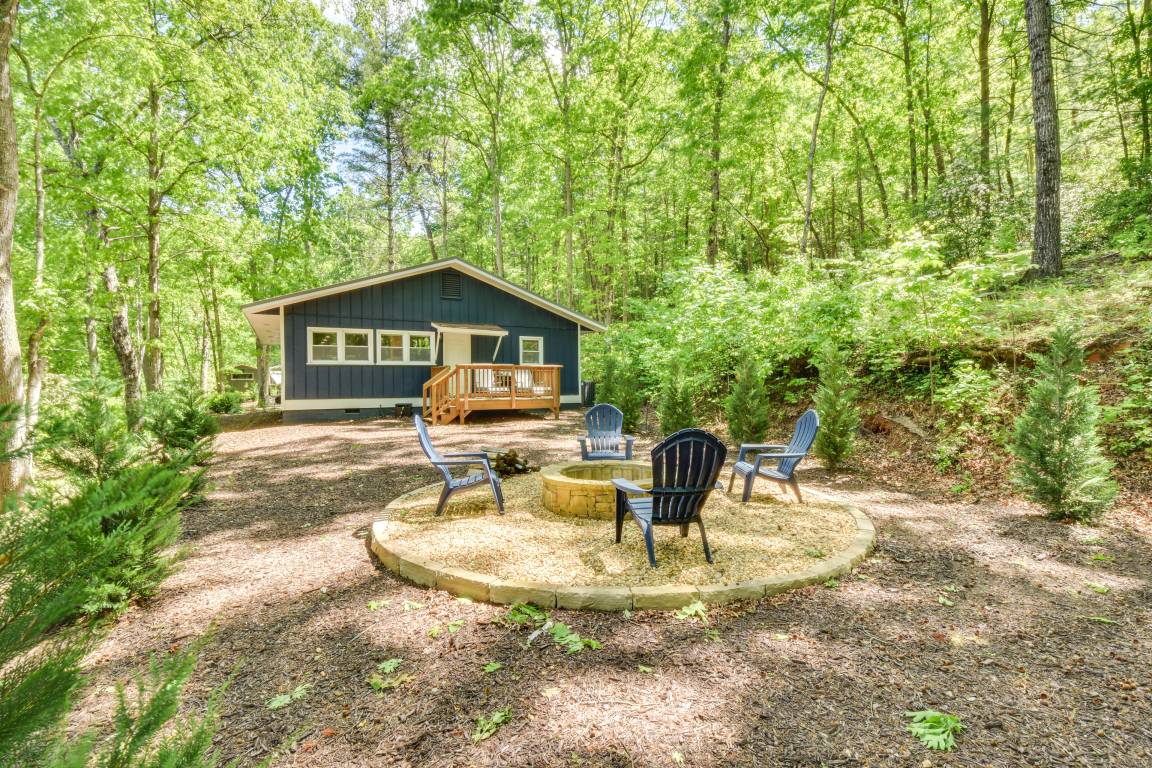 120 M² House ∙ 2 Bedrooms ∙ 5 Guests - Moccasin Creek State Park, Clarkesville