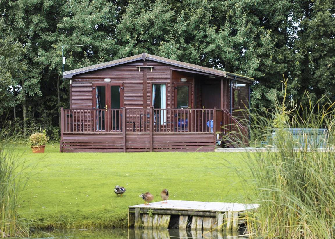 Chalet ∙ 2 Bedrooms ∙ 4 Guests - York