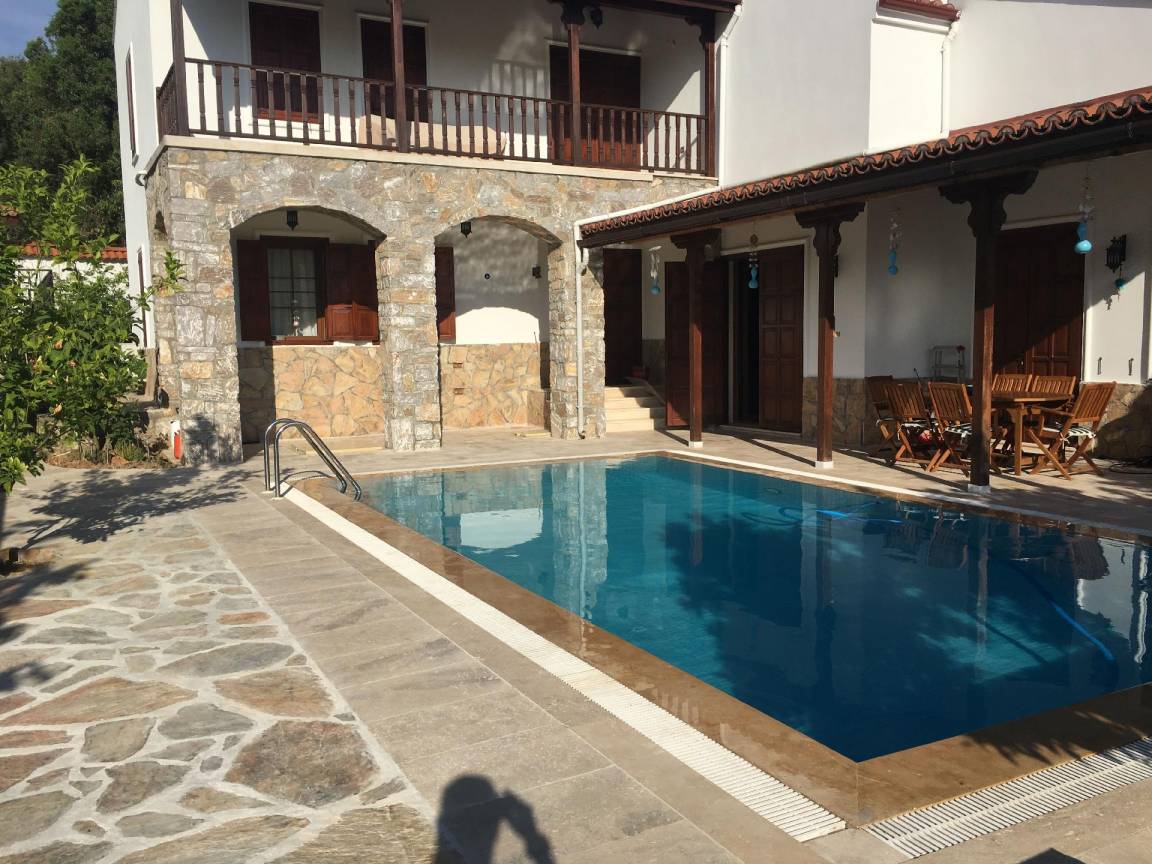 270 M² House ∙ 4 Bedrooms ∙ 6 Guests - Akyaka