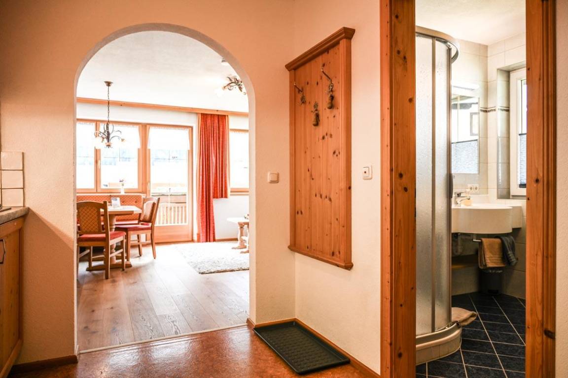 45 M² Ferienwohnung ∙ 1 Schlafzimmer ∙ 2 Gäste - Holzgau