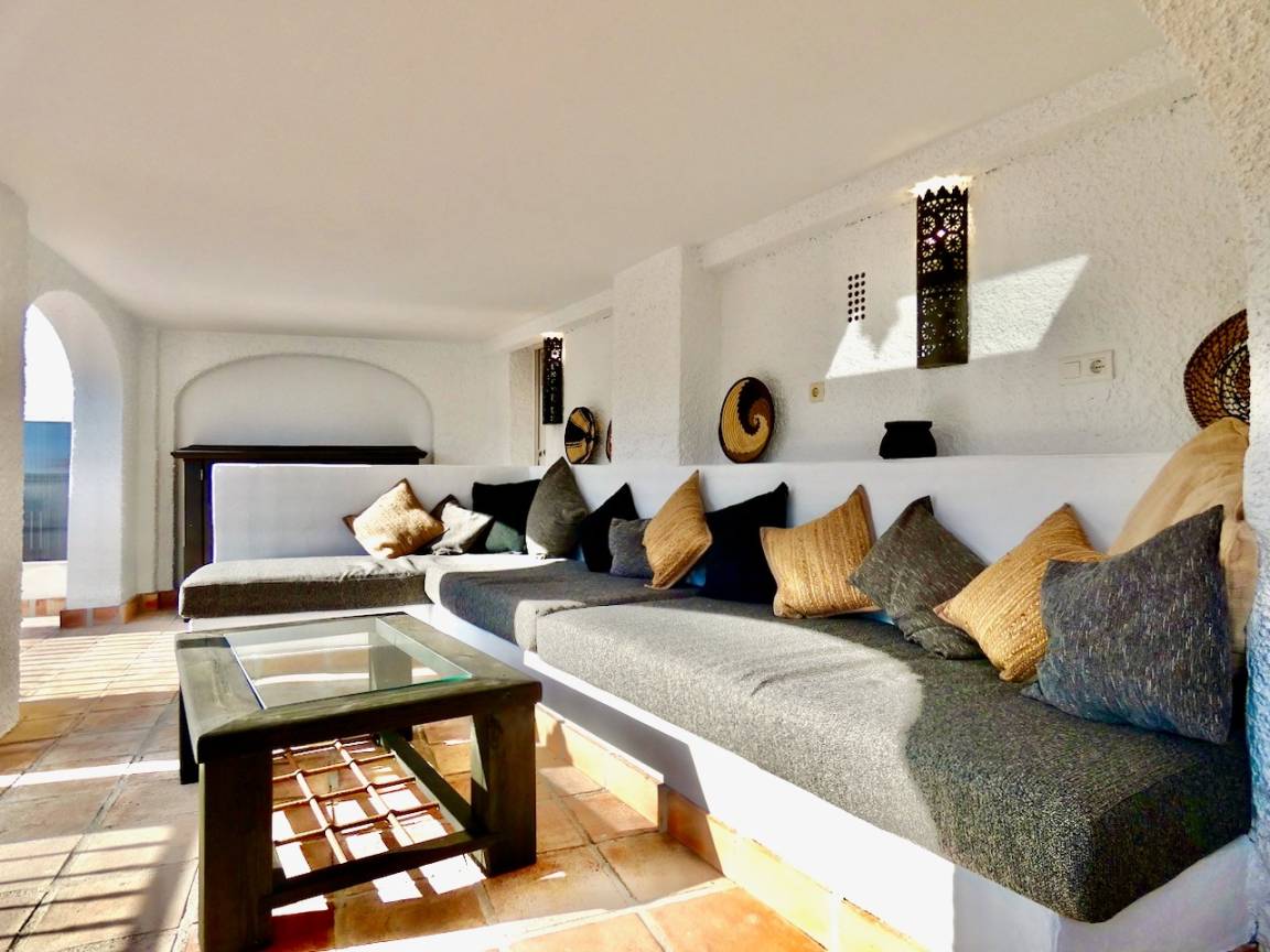 160 M² Villa ∙ 4 Schlafzimmer ∙ 8 Gäste - Nerja