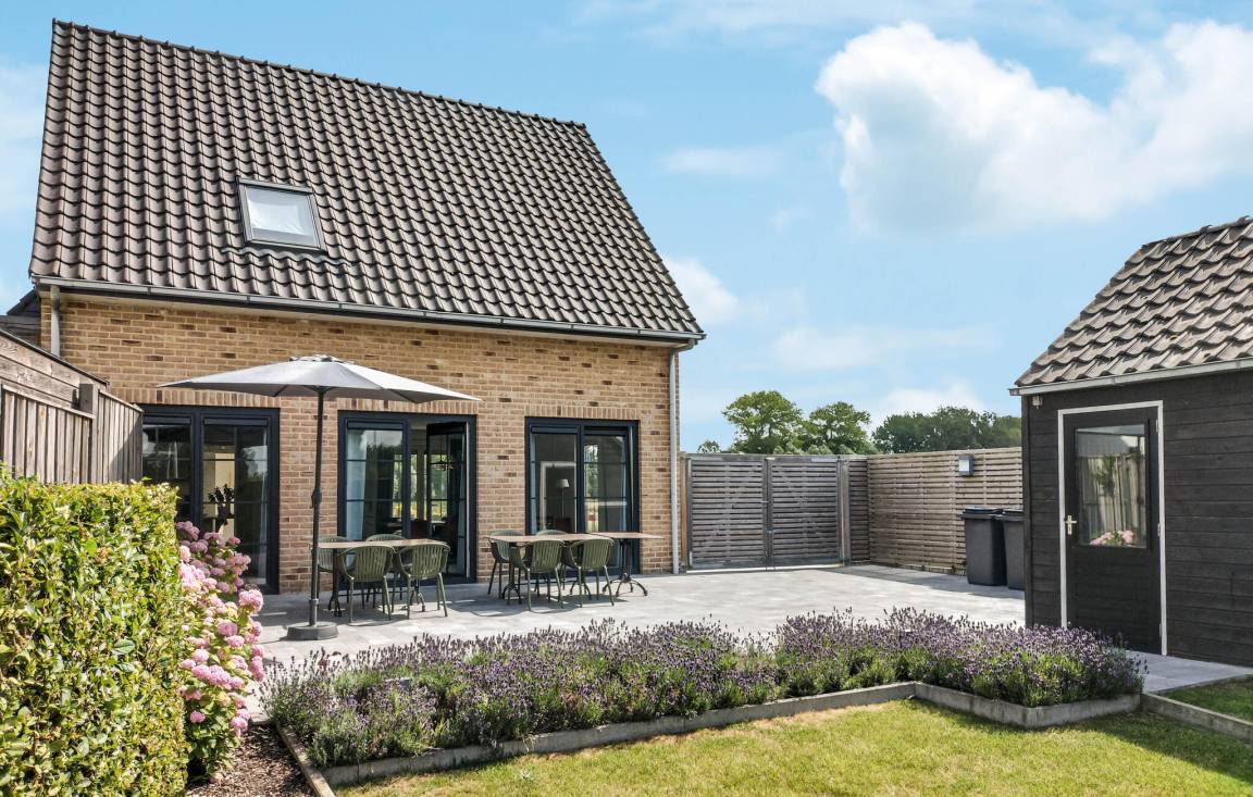 162 M² Ferienhaus ∙ 3 Schlafzimmer ∙ 8 Gäste - Cadzand