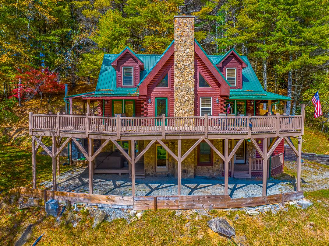 Cabin ∙ 3 Bedrooms ∙ 10 Guests - New River State Park, Laurel Springs