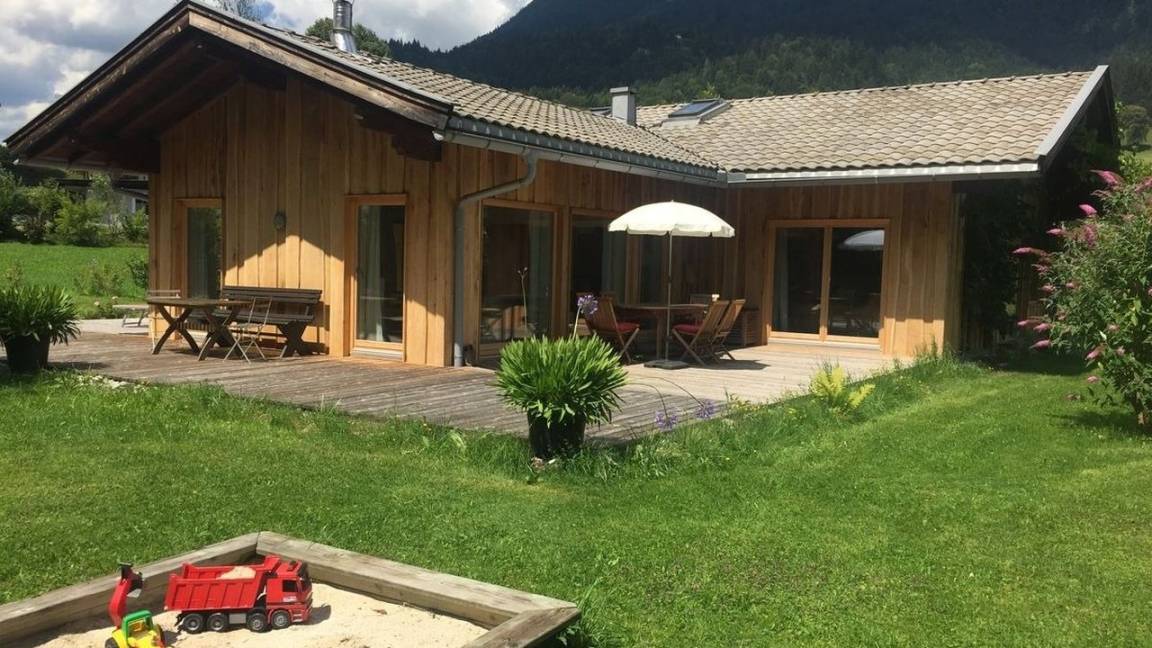 145 M² Ferienhaus ∙ 2 Schlafzimmer ∙ 8 Gäste - Lofer