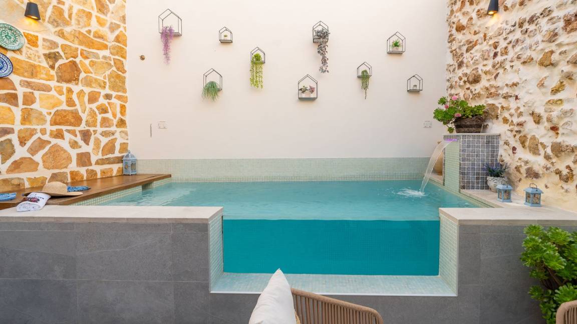 90 M² Ferienhaus ∙ 2 Schlafzimmer ∙ 4 Gäste - El Gastor