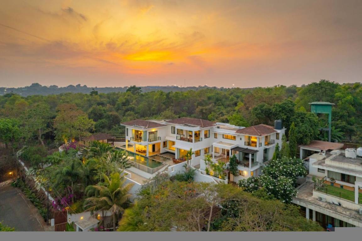 Apartment ∙ 5 Bedrooms ∙ 15 Guests - Goa