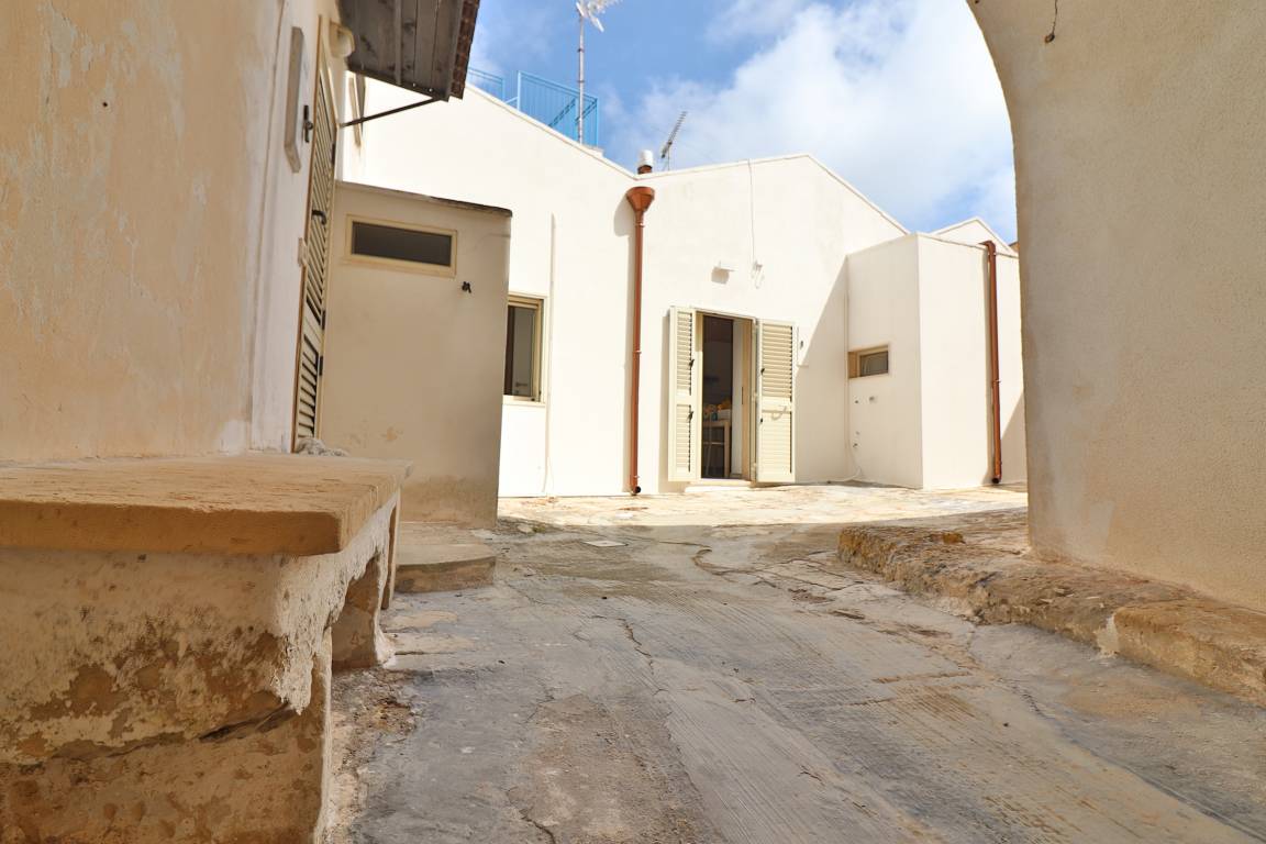 70 M² House ∙ 2 Bedrooms ∙ 4 Guests - Otranto