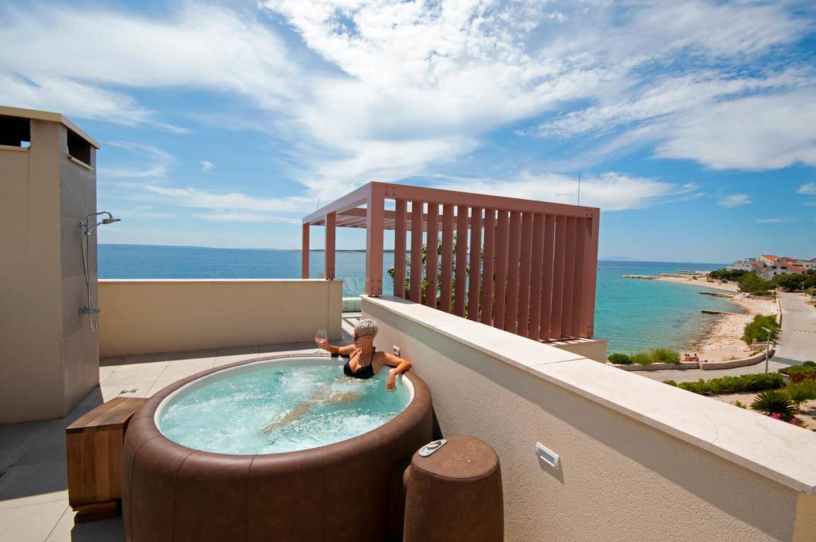 150 M² Villa ∙ 2 Schlafzimmer ∙ 7 Gäste - Novalja