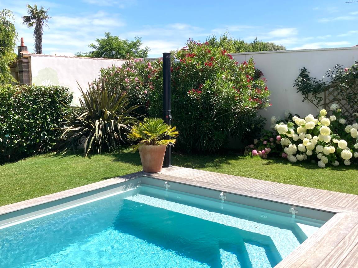18 M² Bed And Breakfast ∙ 1 Bedroom ∙ 2 Guests - Royan