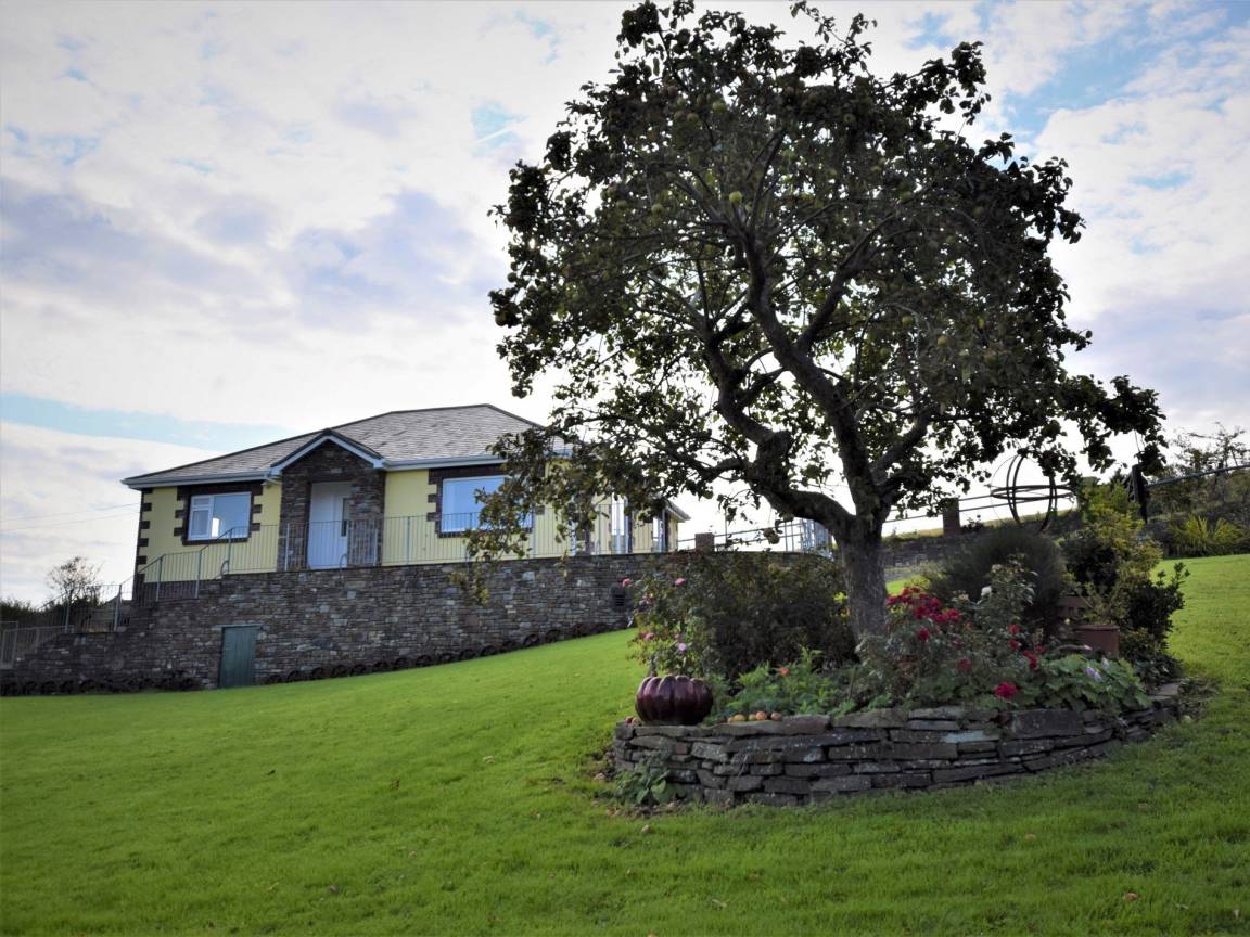 Landhaus ∙ 2 Schlafzimmer ∙ 4 Gäste - Westward Ho!