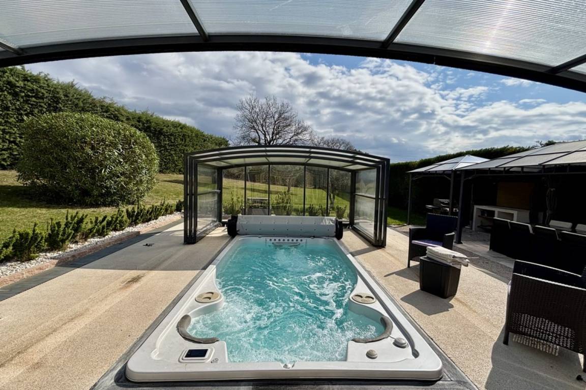 180 M² Villa ∙ 3 Makuuhuonetta ∙ 6 Vierasta - Cadenet