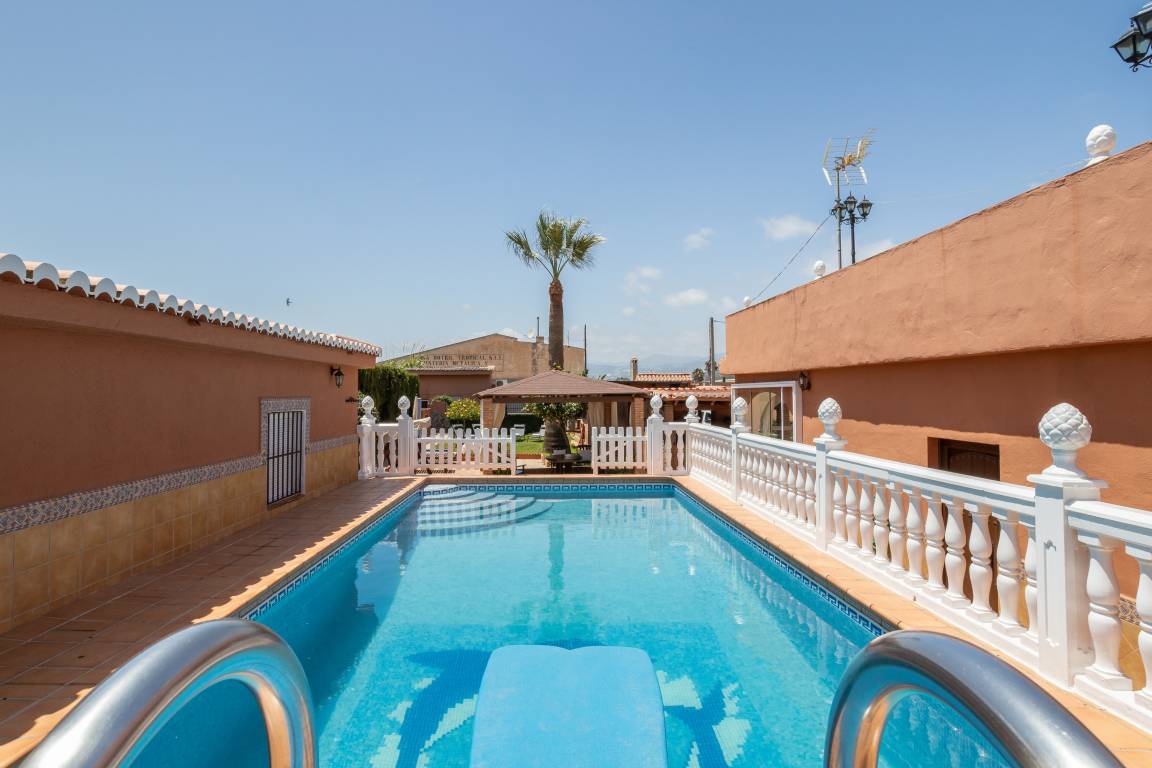 150 M² Villa ∙ 3 Schlafzimmer ∙ 9 Gäste - Motril