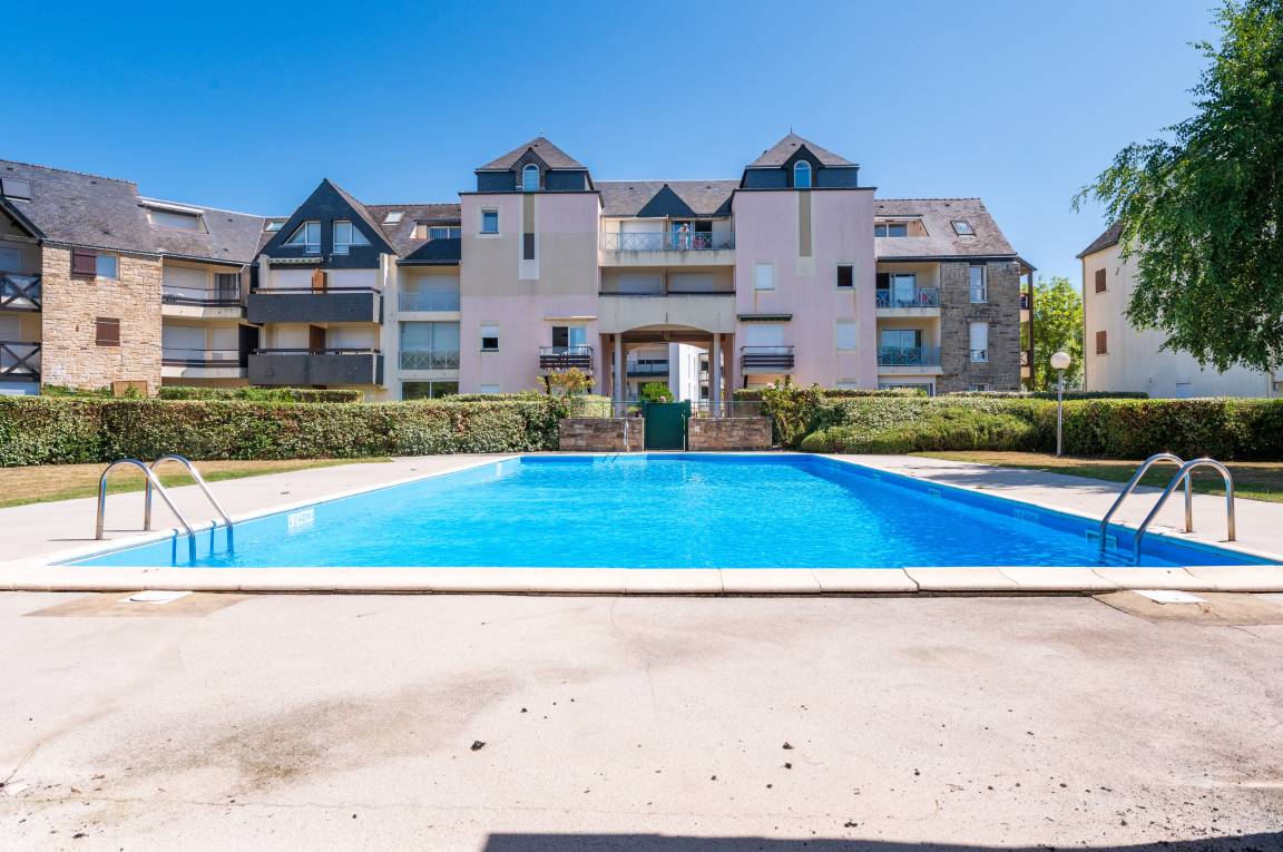 27 M² Studio ∙ 4 Personnes - Arzon