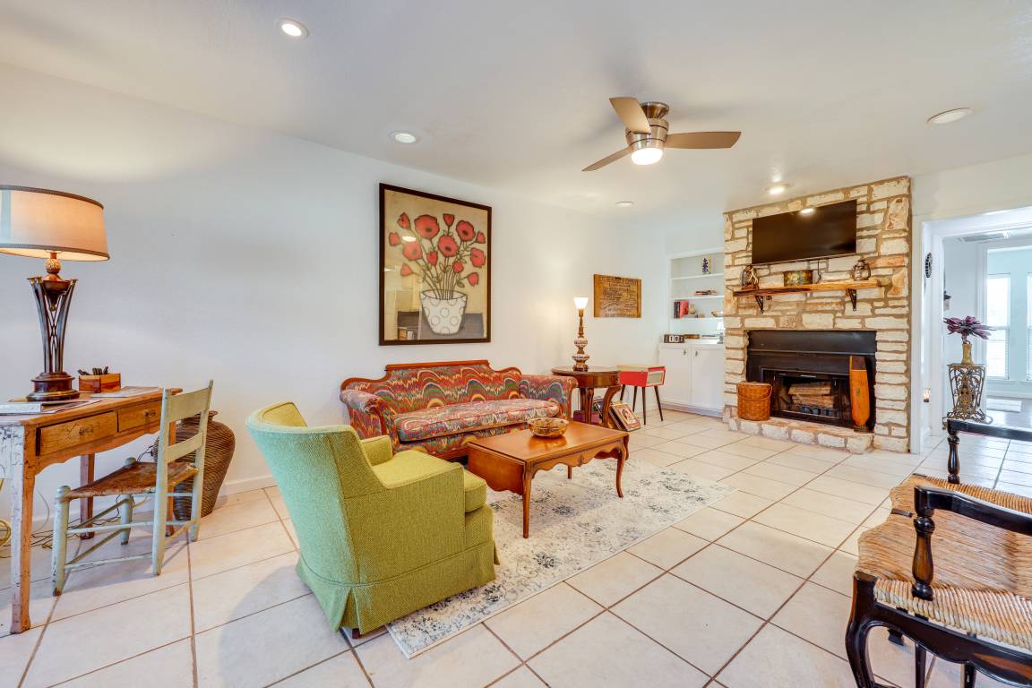 102 M² Apartment ∙ 2 Bedrooms ∙ 4 Guests - Wimberley, TX