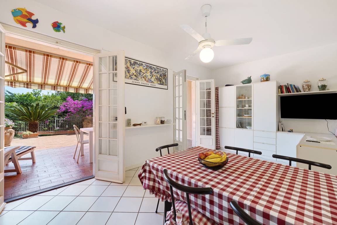 70 M² Apartamento ∙ 2 Habitaciones ∙ 5 Huéspedes - Pietra Ligure