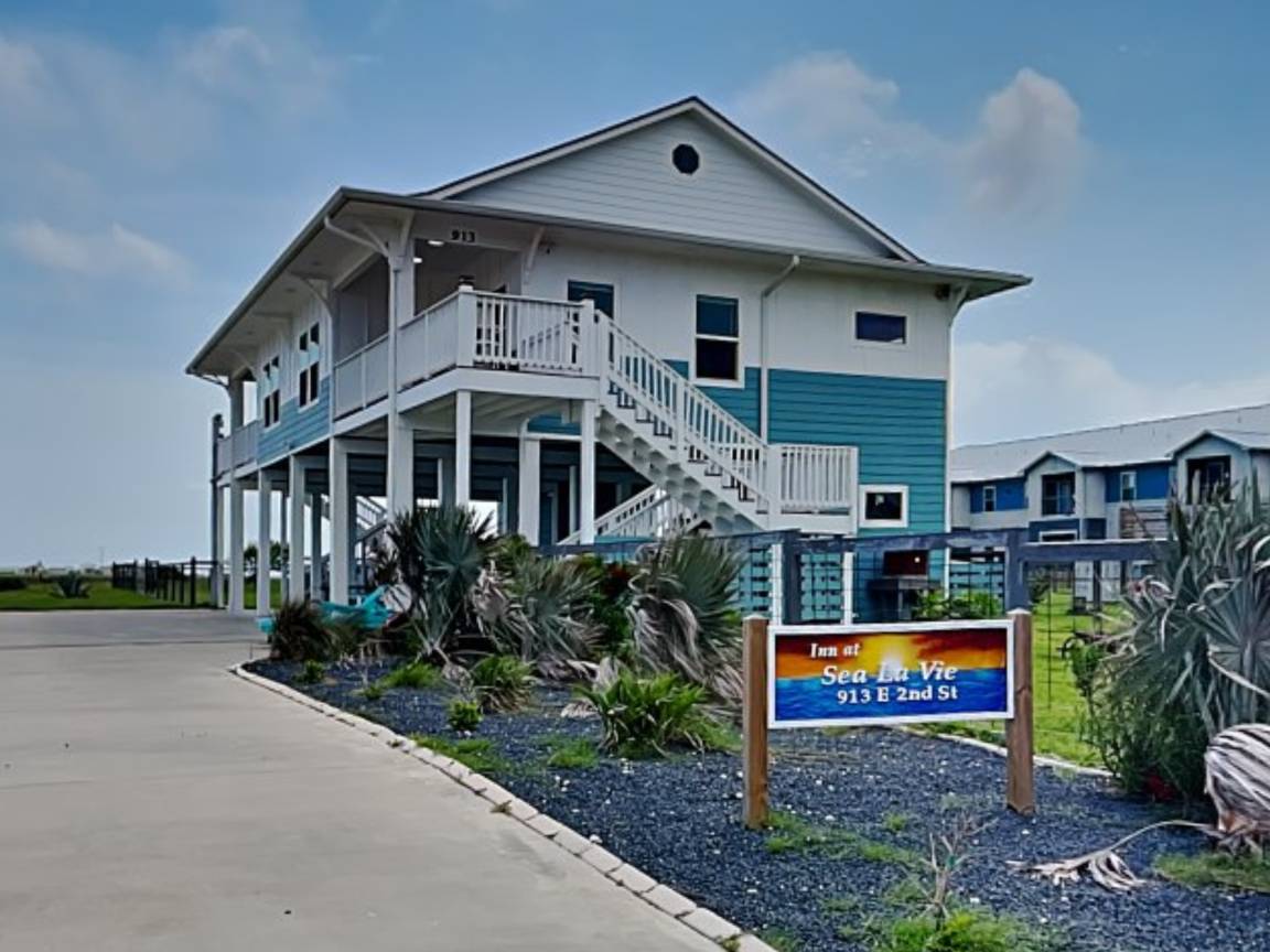 167 M² House ∙ 4 Bedrooms ∙ 14 Guests - Rockport, TX