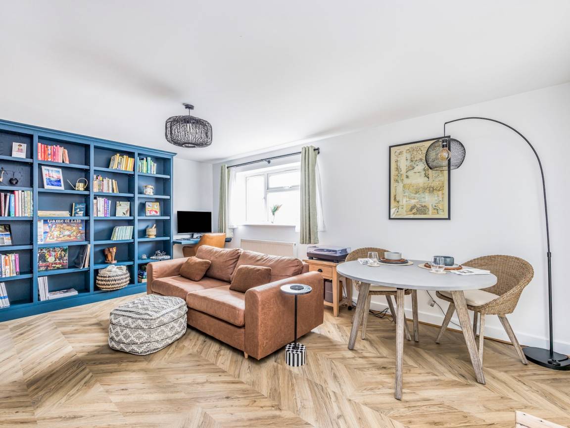 56 M² Apartment ∙ 1 Bedroom ∙ 2 Guests - West Wittering