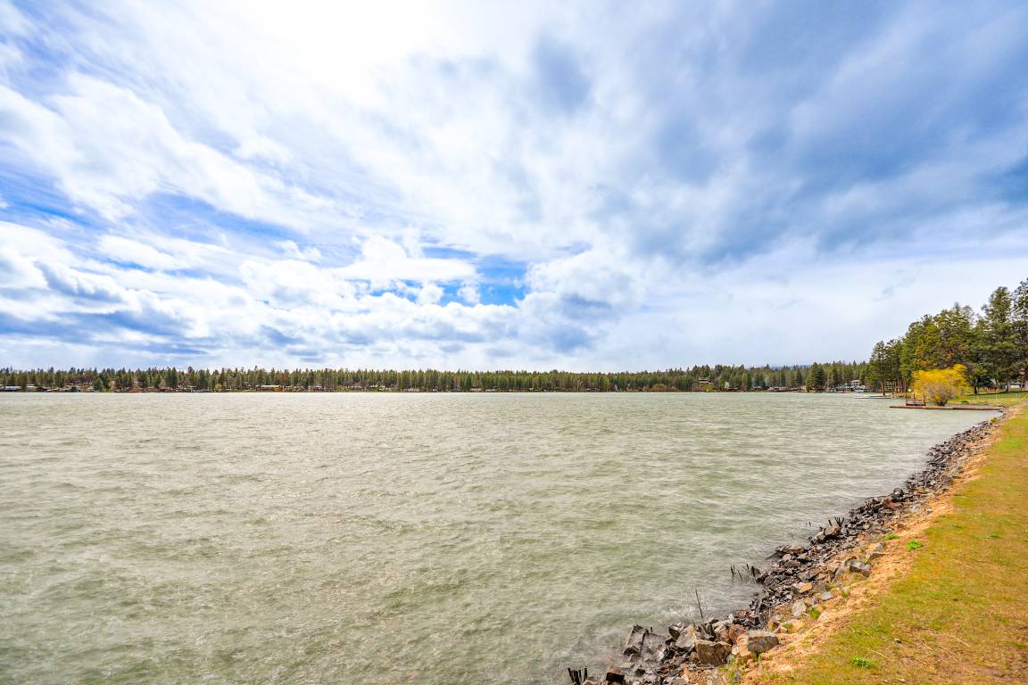 111 M² House ∙ 2 Bedrooms ∙ 6 Guests - Rock Creek Reservoir, OR