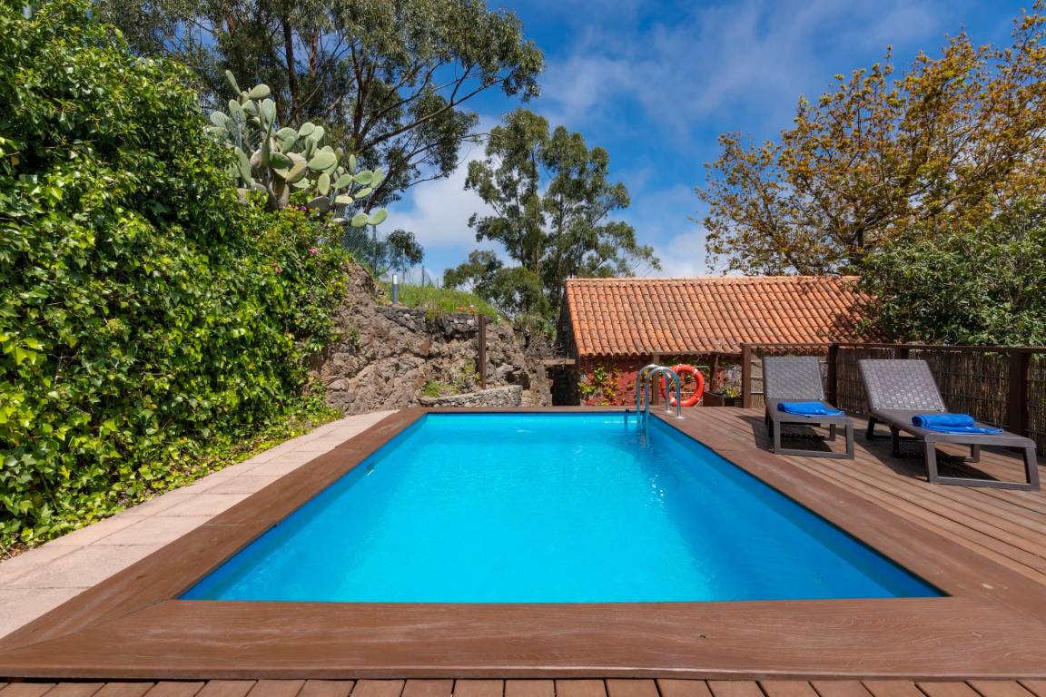 85 M² Cottage ∙ 2 Bedrooms ∙ 4 Guests - Moya