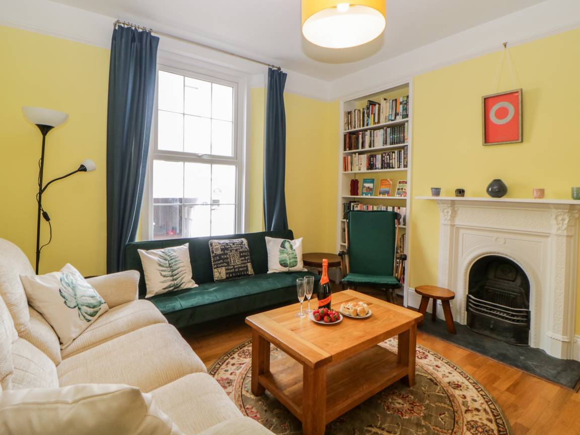 Cottage ∙ 3 Bedrooms ∙ 7 Guests - Dawlish