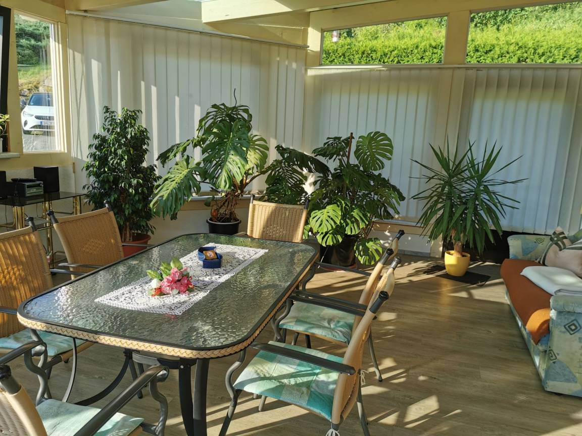 72 M² Ferienwohnung ∙ 2 Schlafzimmer ∙ 4 Gäste - Brotterode-Trusetal