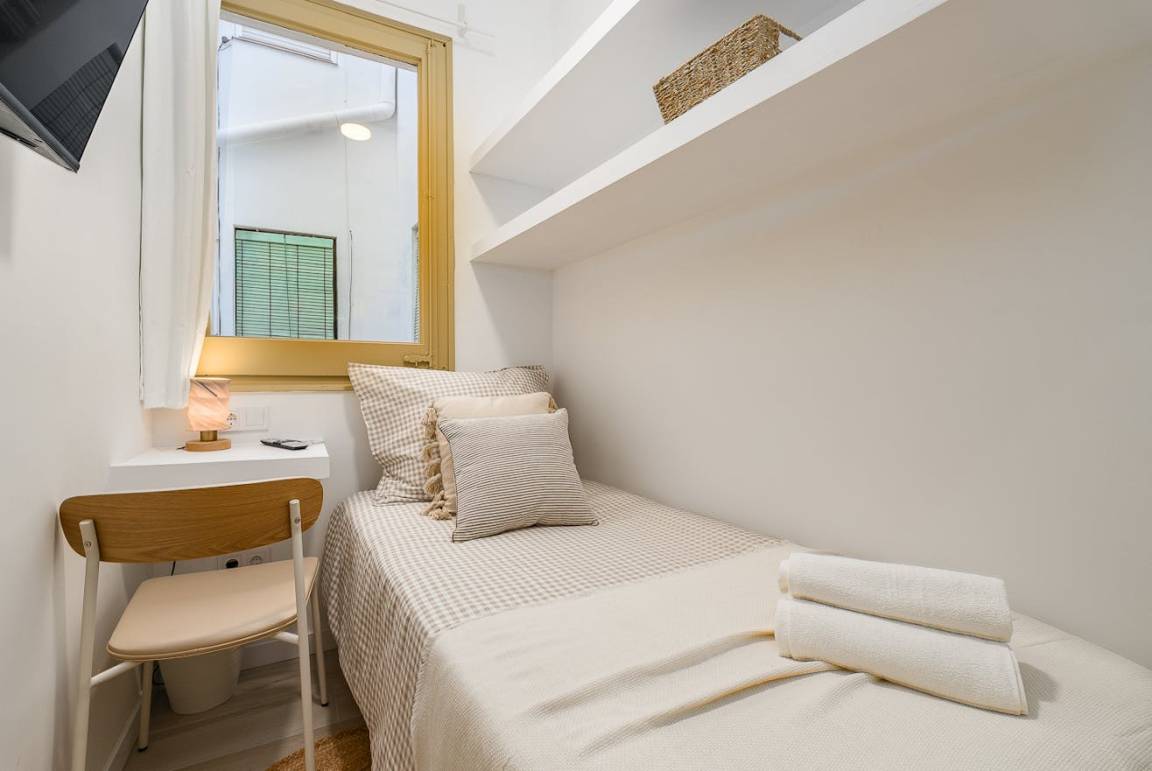 70 M² Private Room ∙ 1 Bedroom ∙ 2 Guests - Barcelona