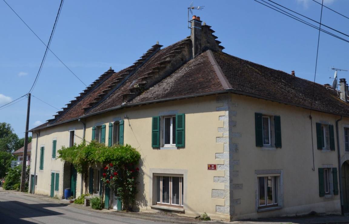 160 M² Maison De Vacances ∙ 4 Chambres ∙ 12 Personnes - Jura