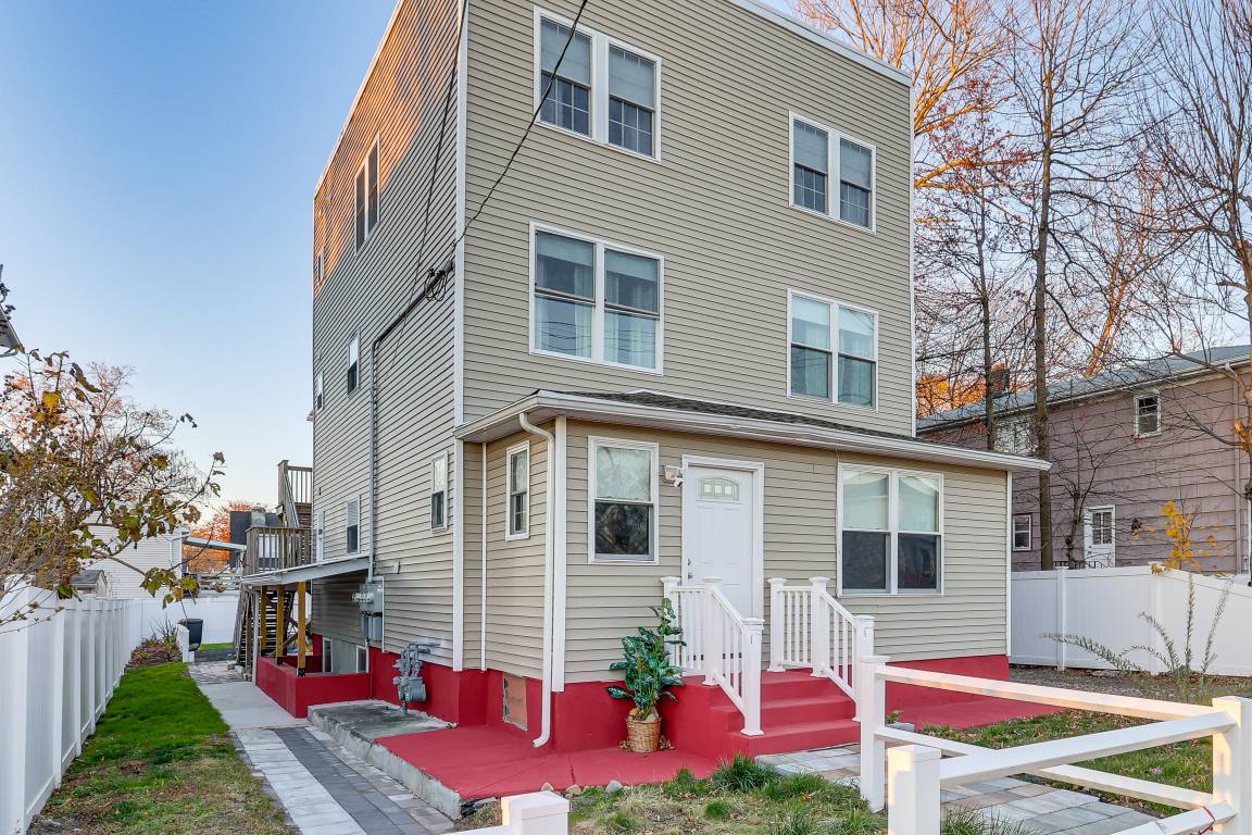 111 M² House ∙ 5 Bedrooms ∙ 10 Guests - Connecticut