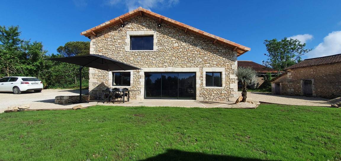 200 M² Farmhouse ∙ 4 Bedrooms ∙ 10 Guests - Dordogne