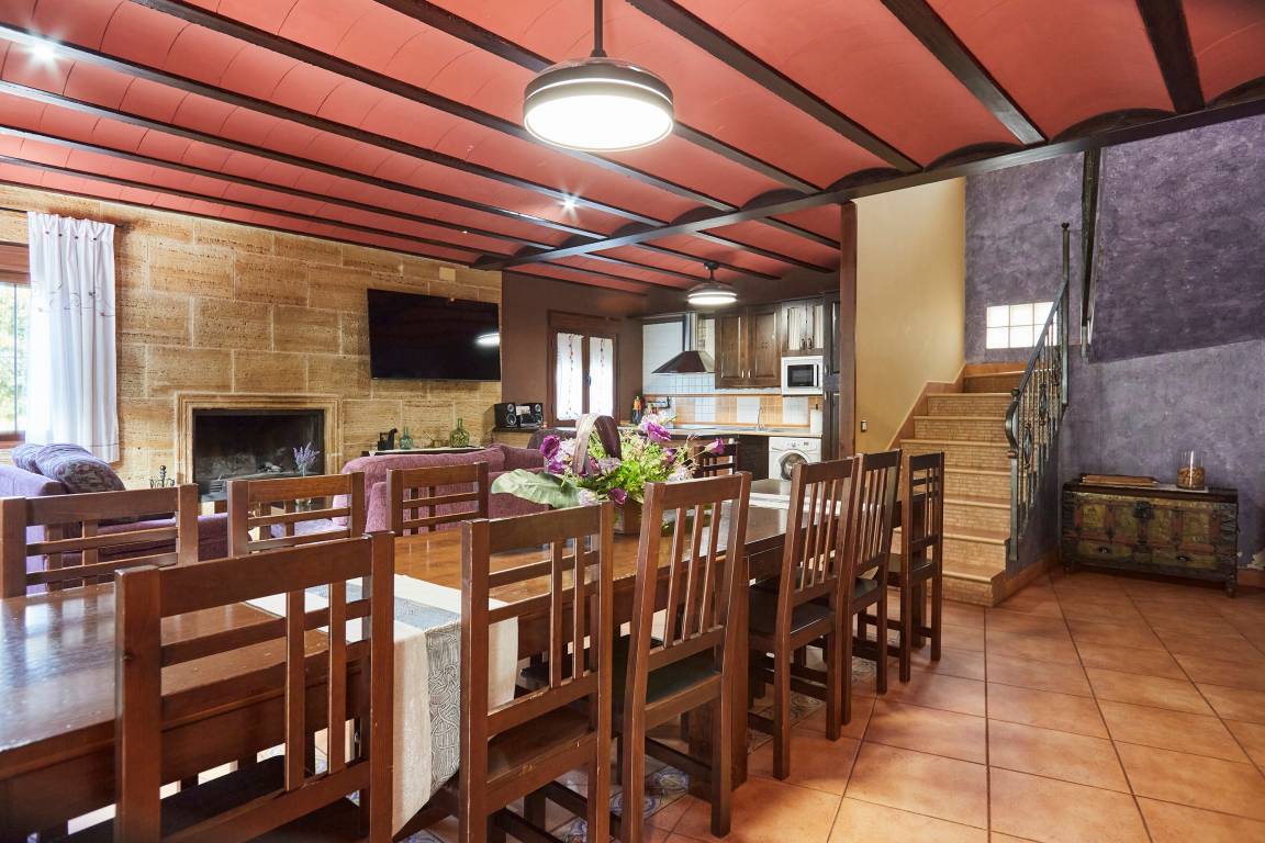 210 M² Casa ∙ 7 Habitaciones ∙ 15 Huéspedes - Villanueva del Arzobispo