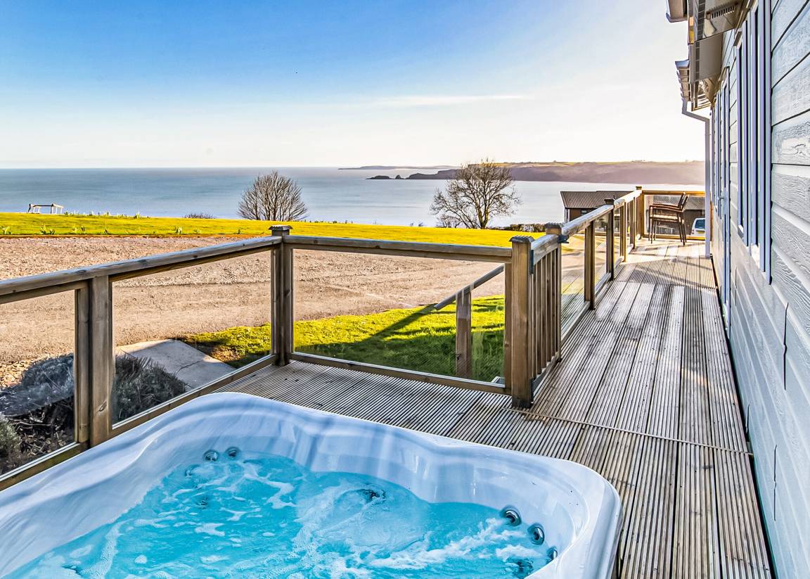 Chalet ∙ 3 Bedrooms ∙ 6 Guests - Tenby
